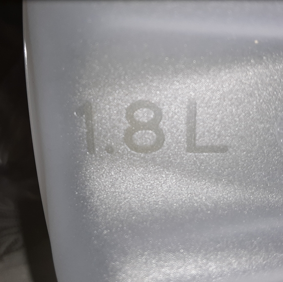 Tupperware | Kitchen | Tupperware Small Deep Fridgesmart Container ...